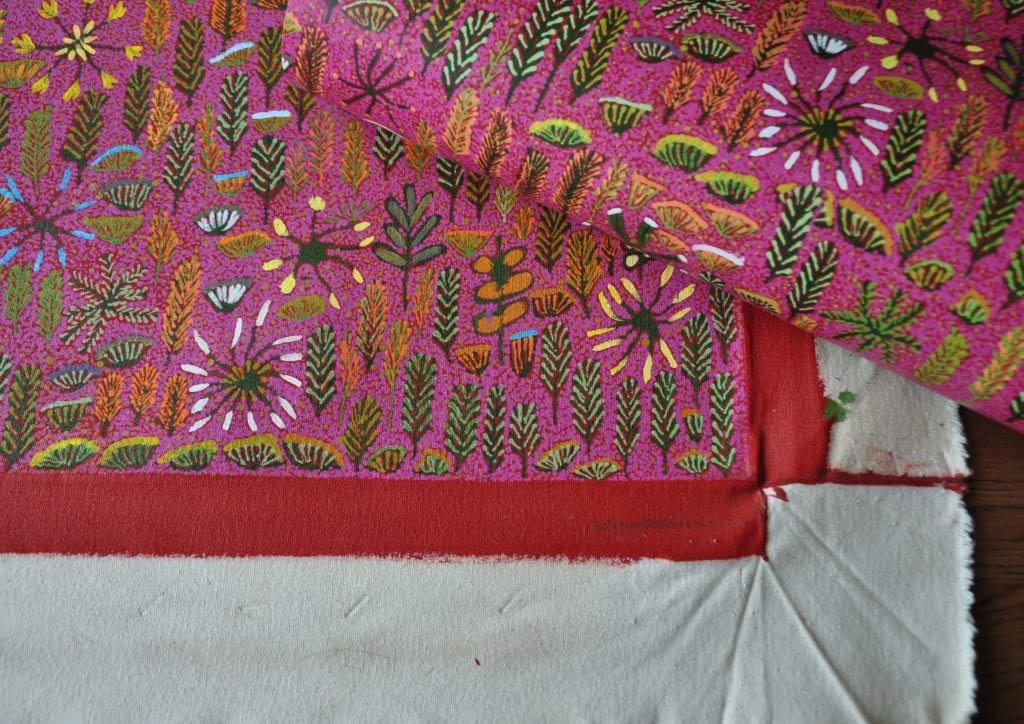 Aboriginal culture wallpaper 'Betty' in pink - Designs By Origin