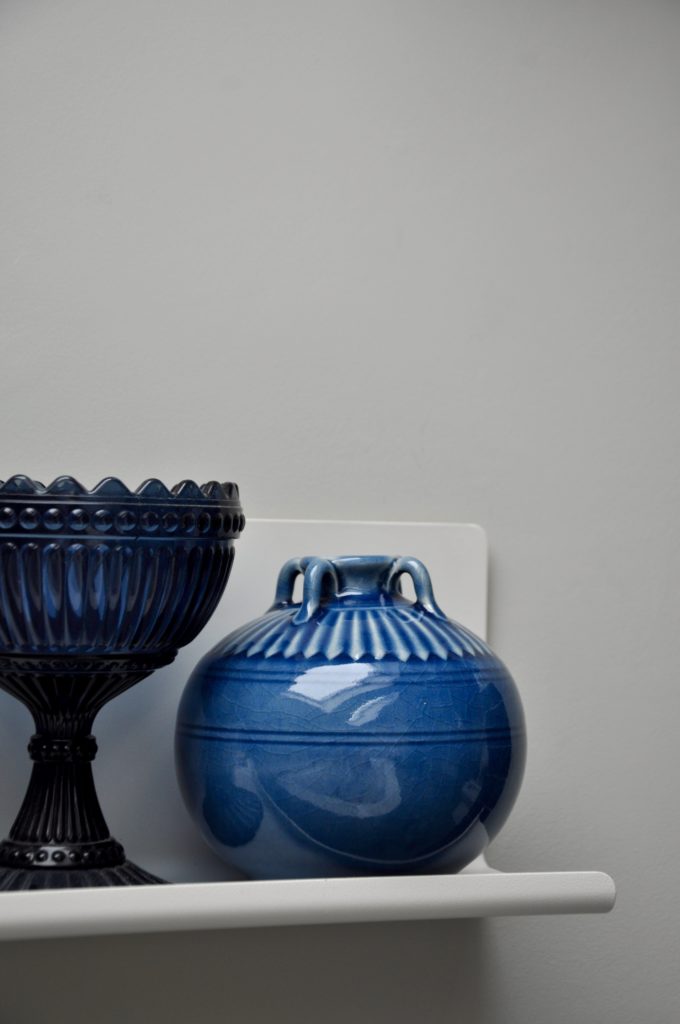 Small blue ceramic pot from northern Thailand - Telescope Style